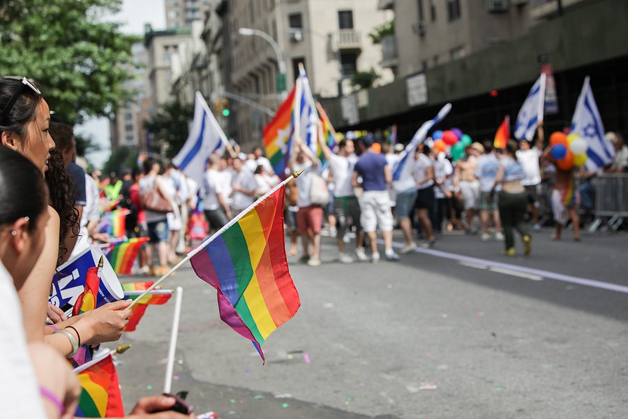Organizers Of Nycs Gay Pride Parade Slap Lbgtq Police Officers With 5