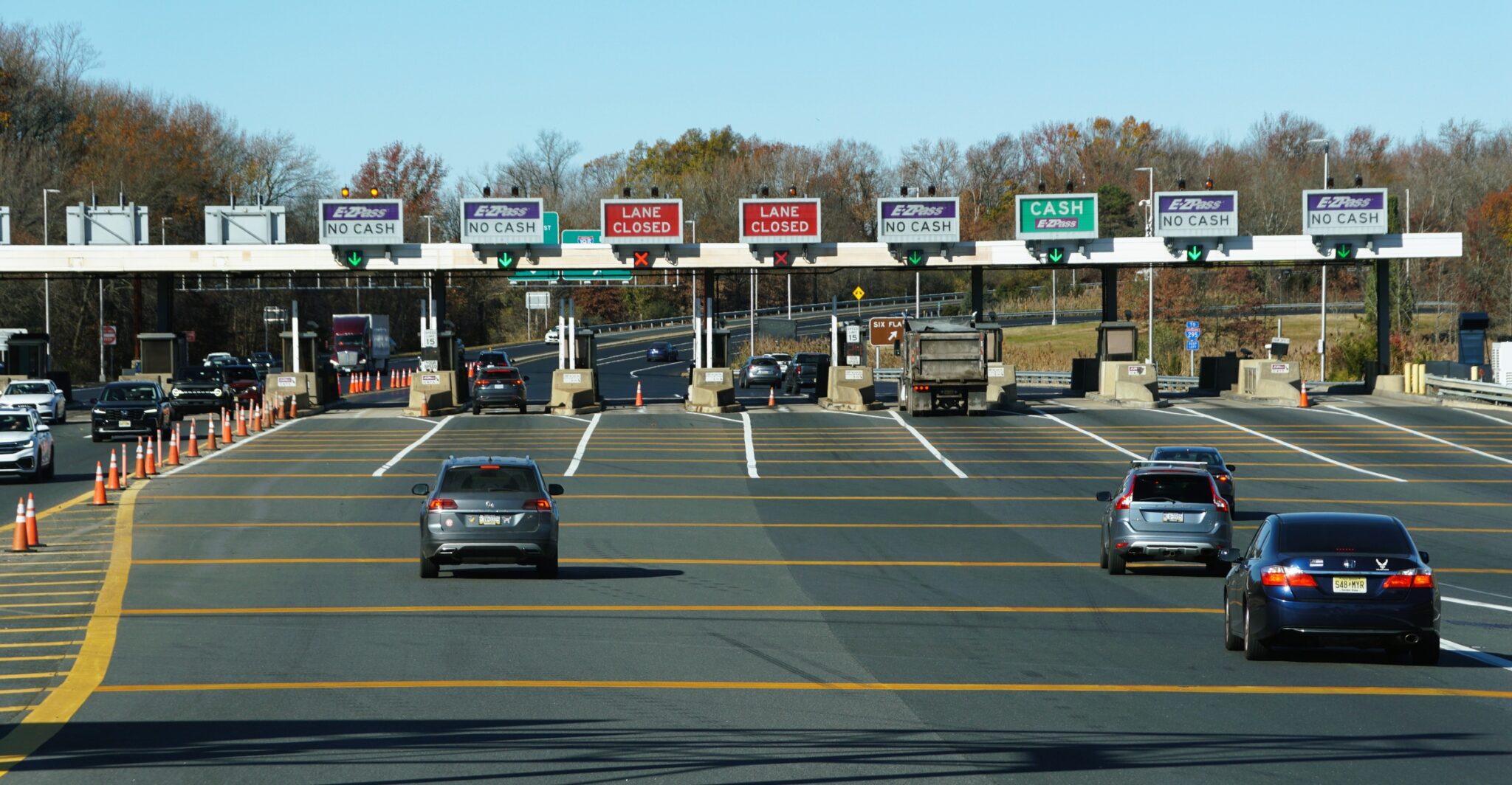 Crash snarls traffic on NJ Turnpike as morning commute sees major ...