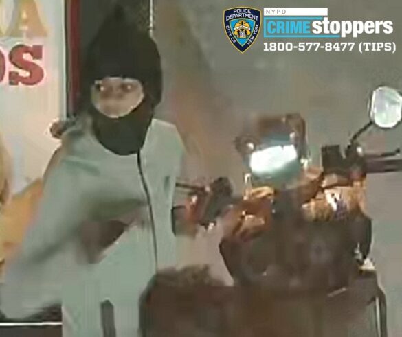 Armed robbery suspects wanted for multiple incidents in New York City