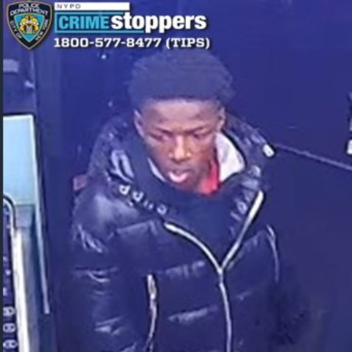Bronx phone snatcher strikes on East 149th Street
